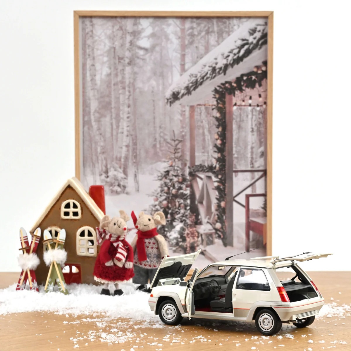 Кола играчка Renault 5 GT Turbo фаза 1 Pearl White 1985 1:18 Norev ...