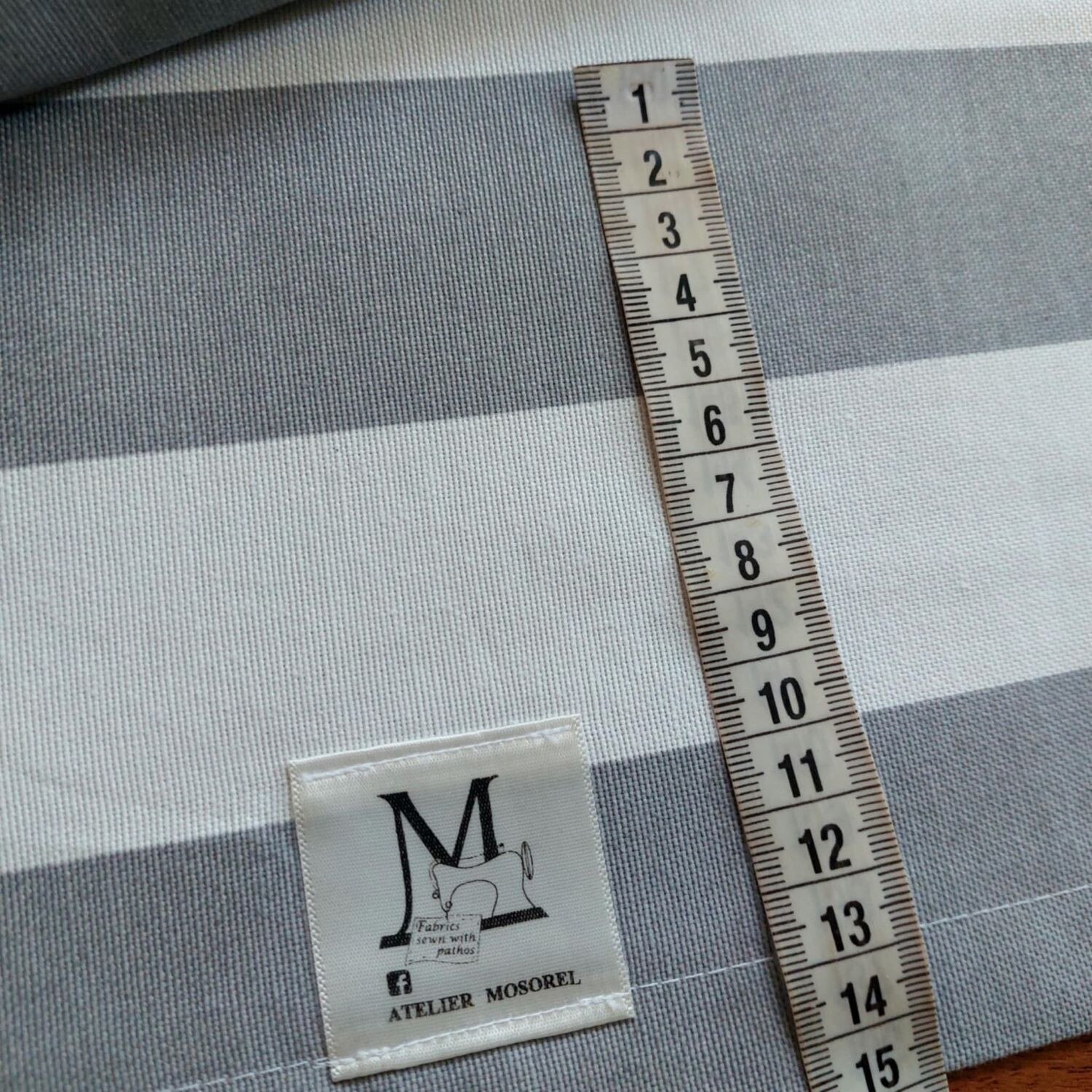 Napron, traversa de masa, Atelier Mosorel, model dungi, alb gri, bumbac ...